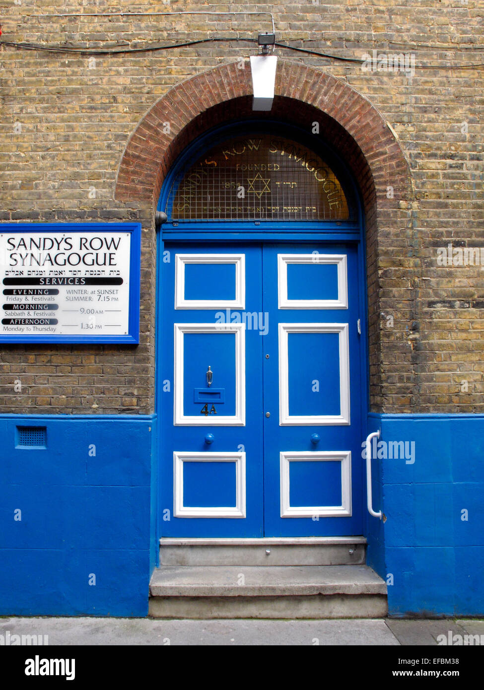 Sandy's Row Synagogue Spitalfields East London, England, UK Stock Photo ...