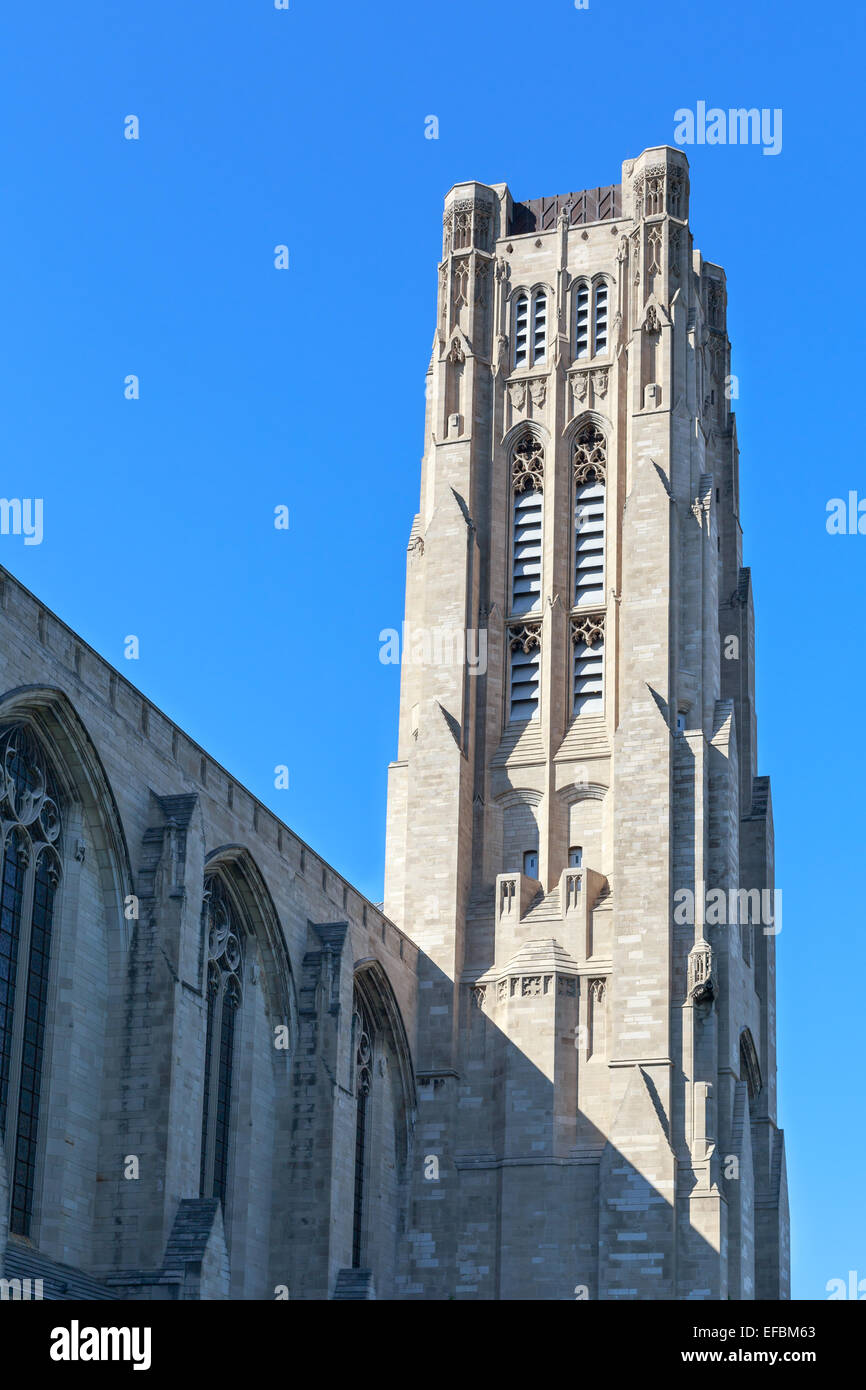 Church tower of the University of Chicago's Rockefeller Chapel on a ...