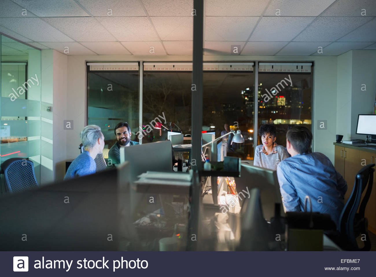 Teamwork hi-res stock photography and images - Alamy
