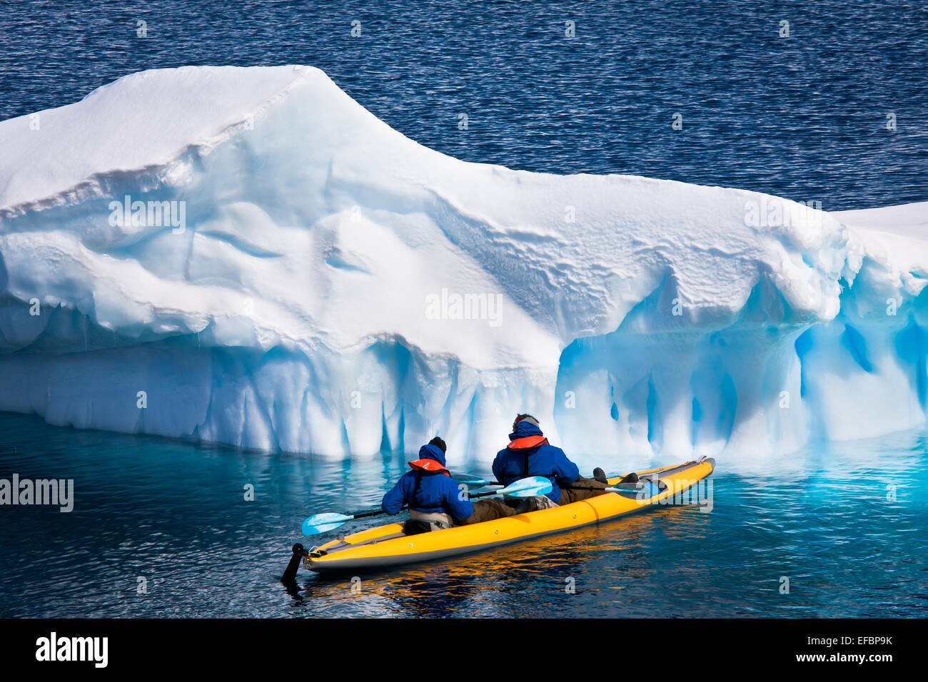 Two people row in canoe hi-res stock photography and images - Alamy