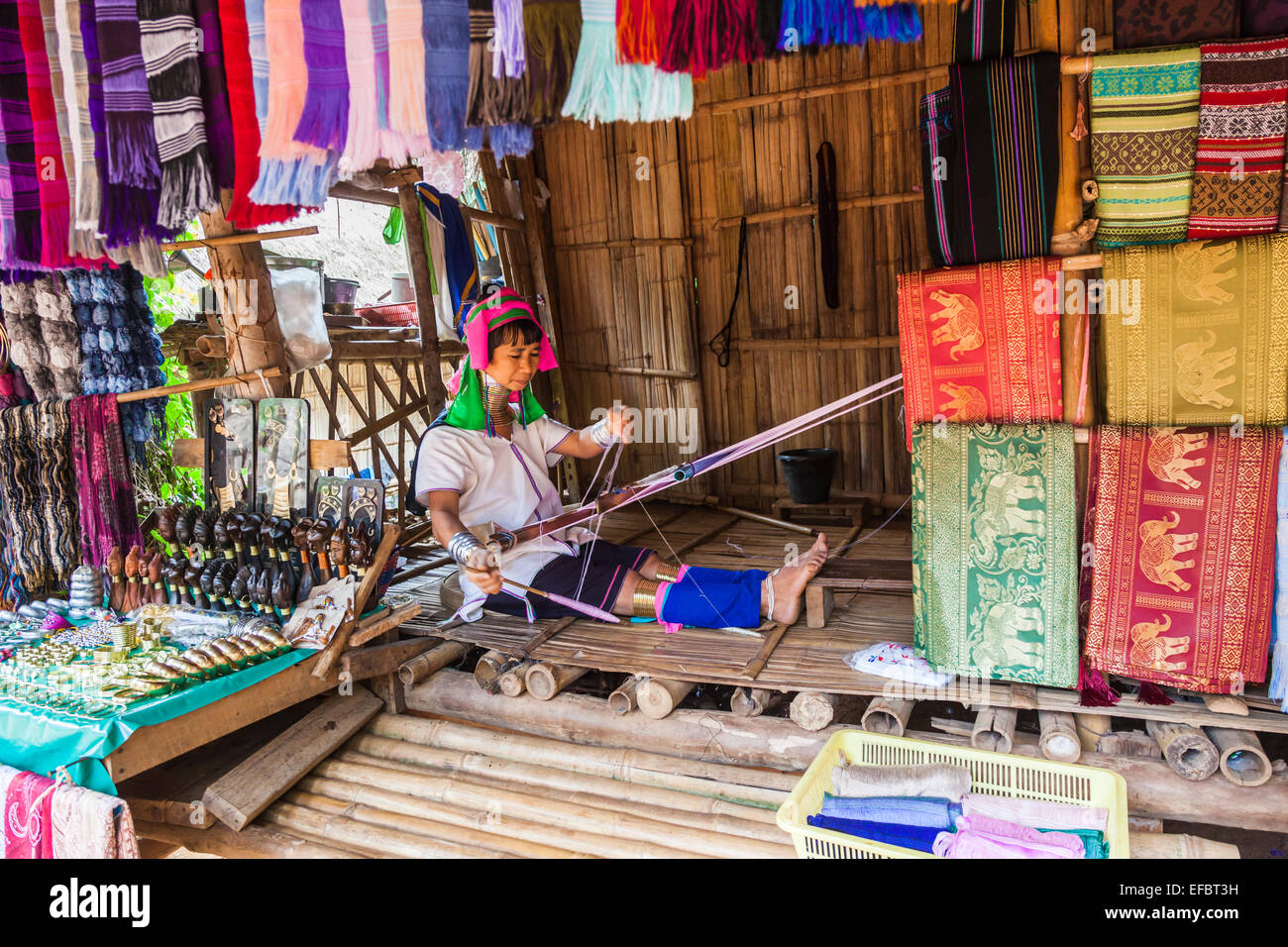 Long neck burmese woman in hi-res stock photography and images - Alamy