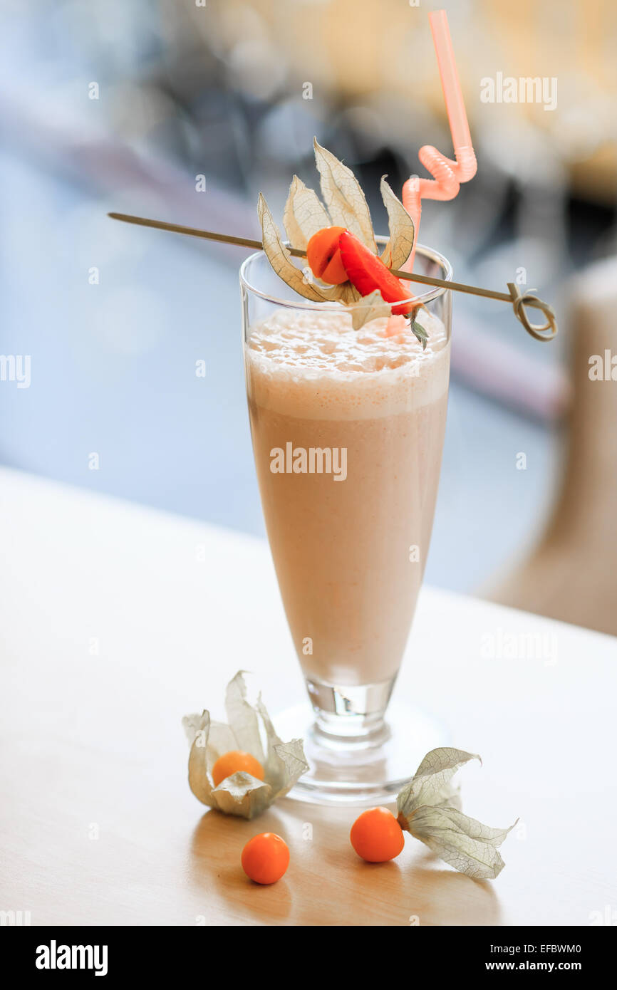 Milkshake strawbery hi-res stock photography and images - Alamy