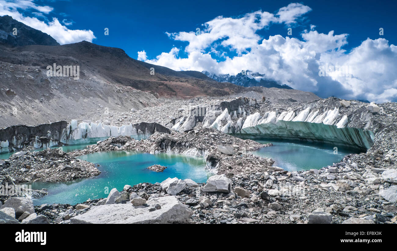 Beautiful snow capped mountains hi-res stock photography and images - Alamy