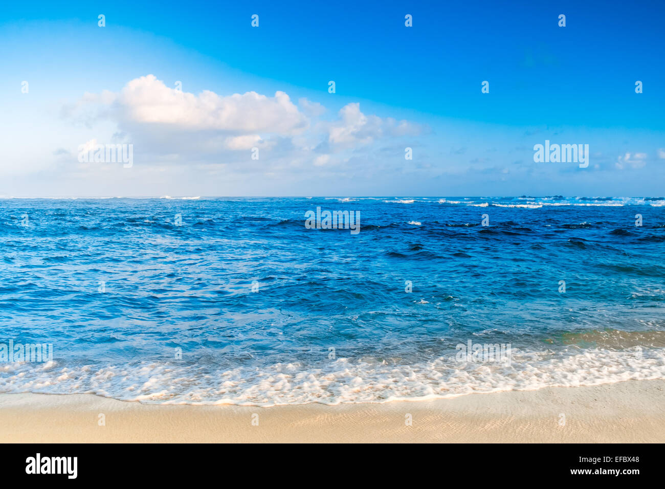 Tranquil ocean bay clear hi-res stock photography and images - Alamy