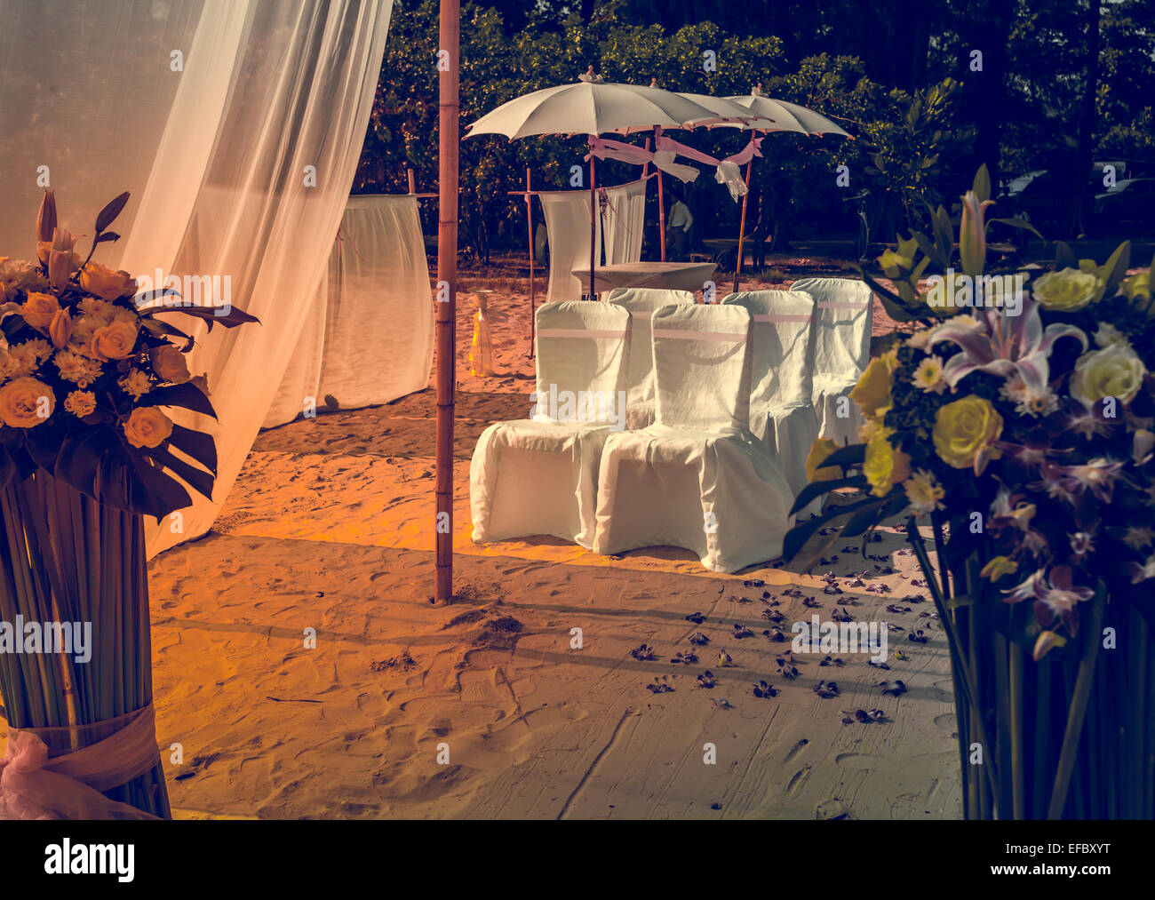 Wedding beach reception hi-res stock photography and images - Alamy