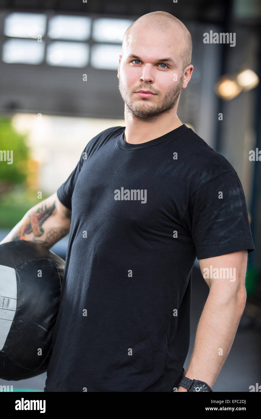 Strong man competition hi-res stock photography and images - Alamy