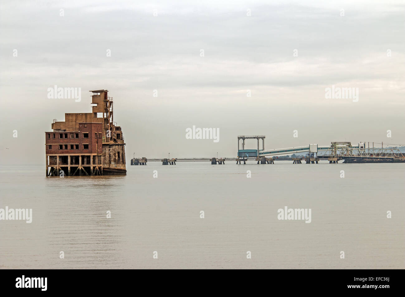 Grain fort hi-res stock photography and images - Alamy