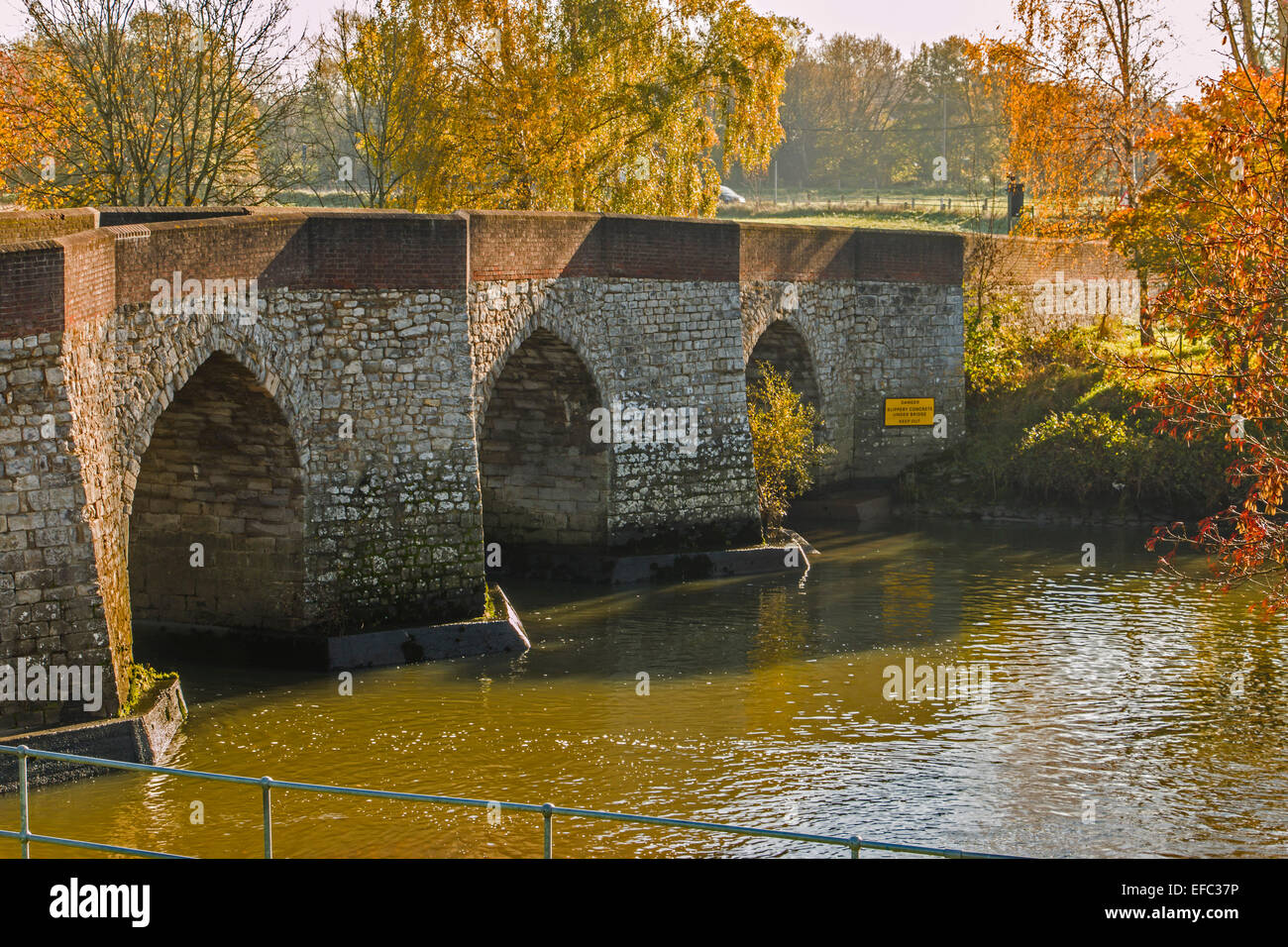 Bridge over the Medway at Yalding in Kent Stock Photo - Alamy