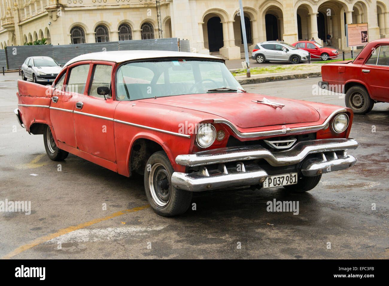 Cuba Old Havana La Habana Vieja red white classic vintage rusty ...