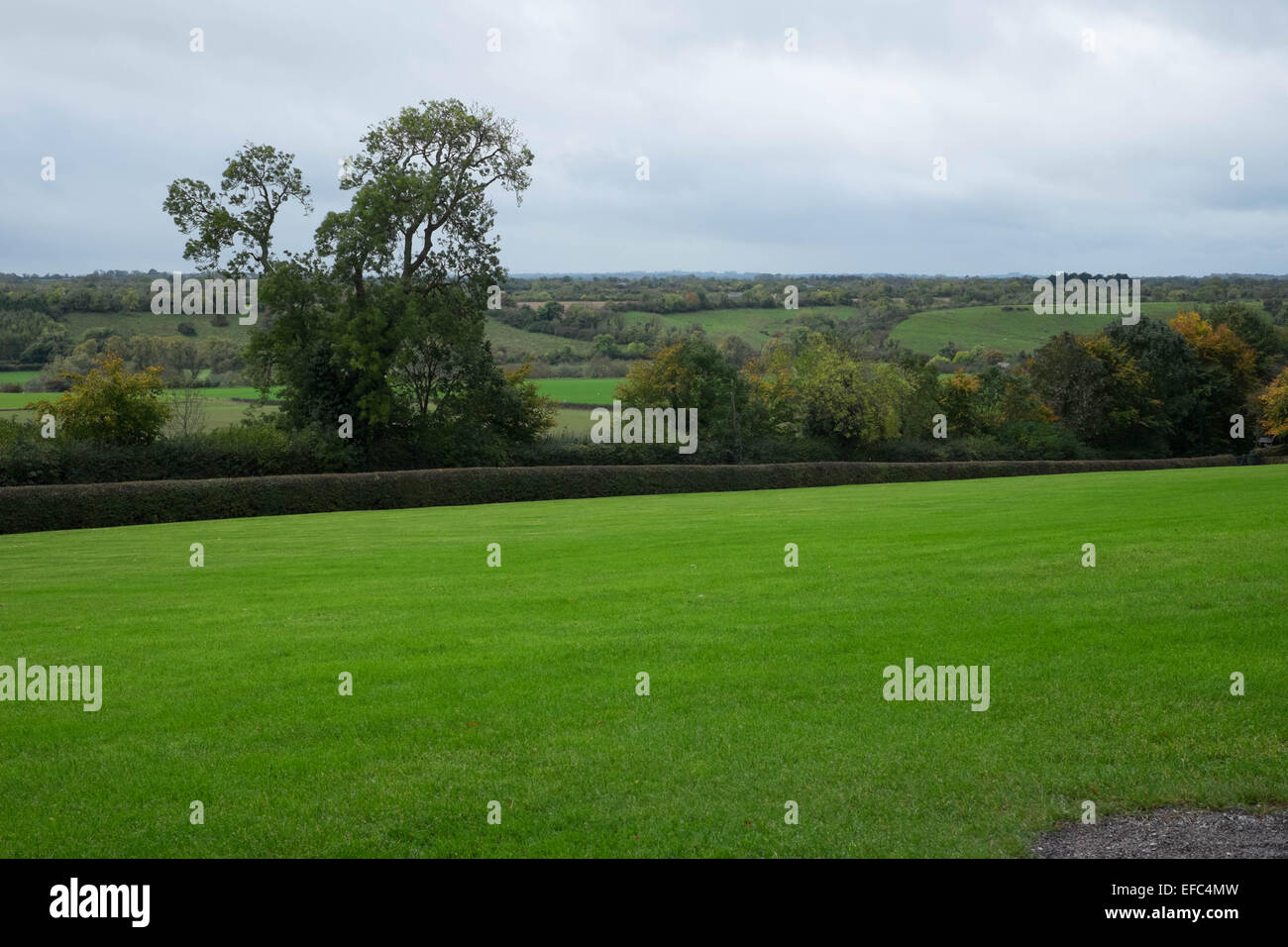 Newgrange Ireland Burial Mound High Resolution Stock Photography and ...