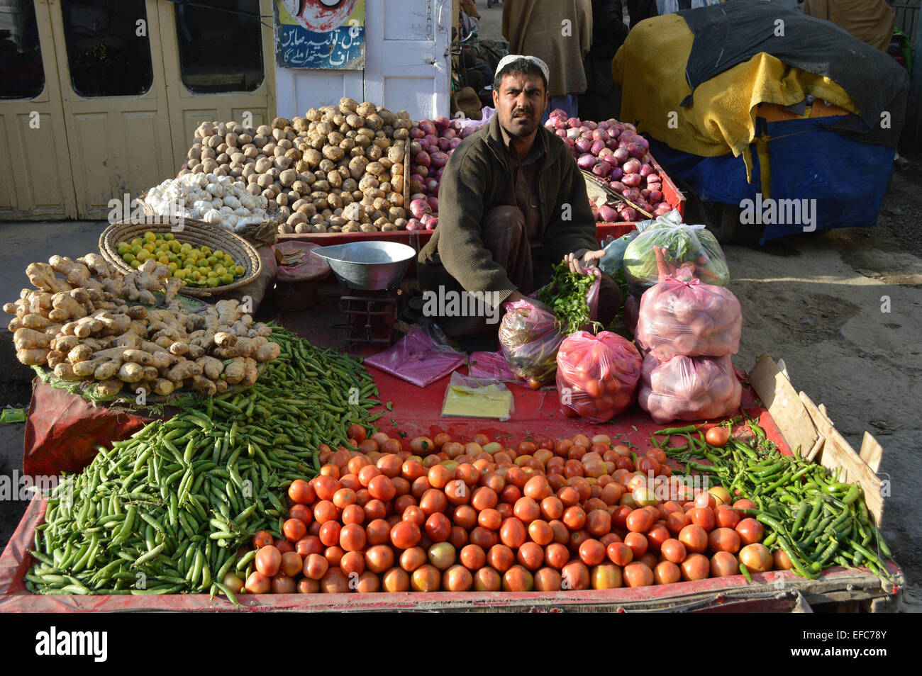 Pakistan Vegetable Market High Resolution Stock Photography and Images ...