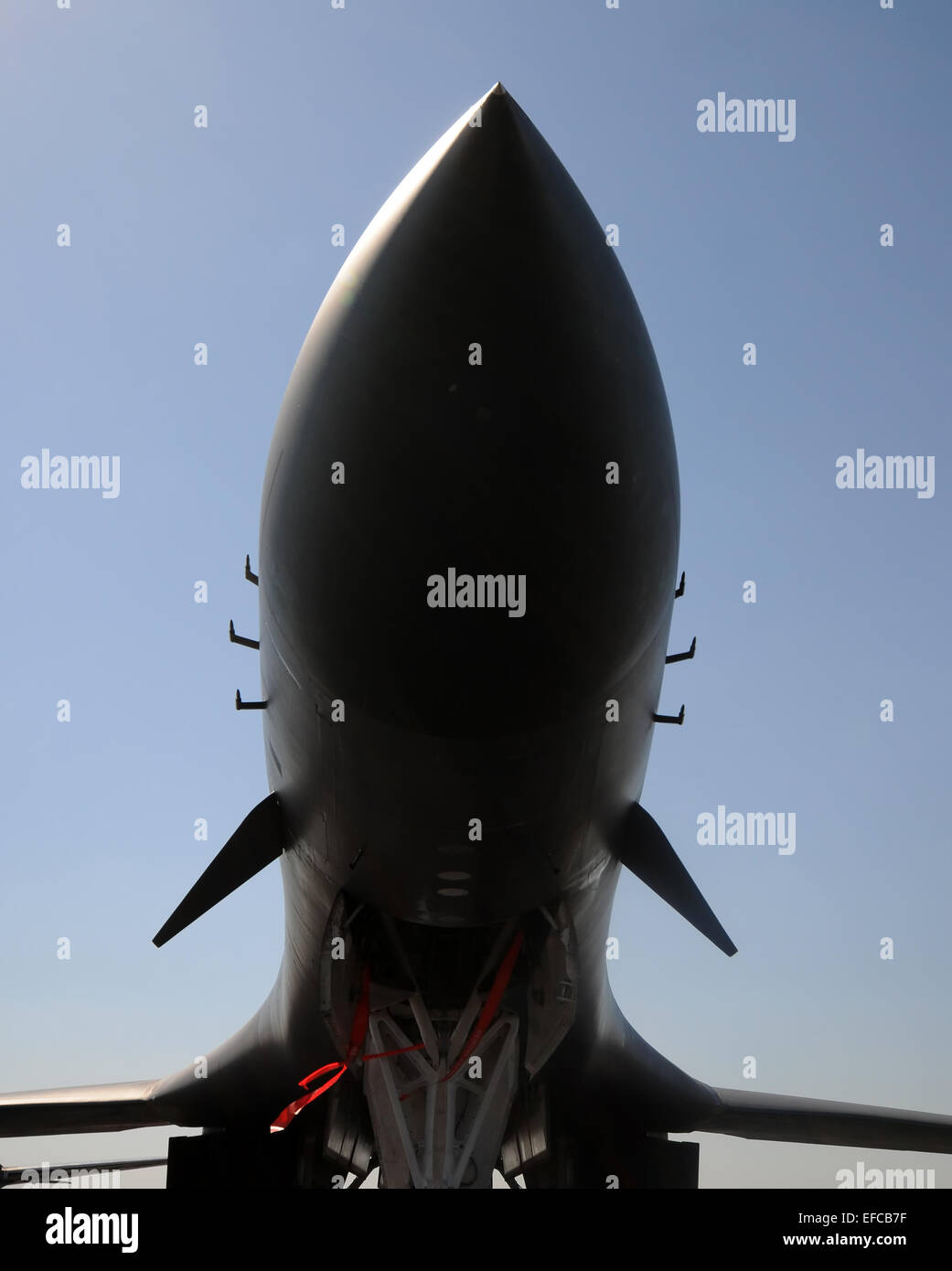 B 1b nose hi-res stock photography and images - Alamy