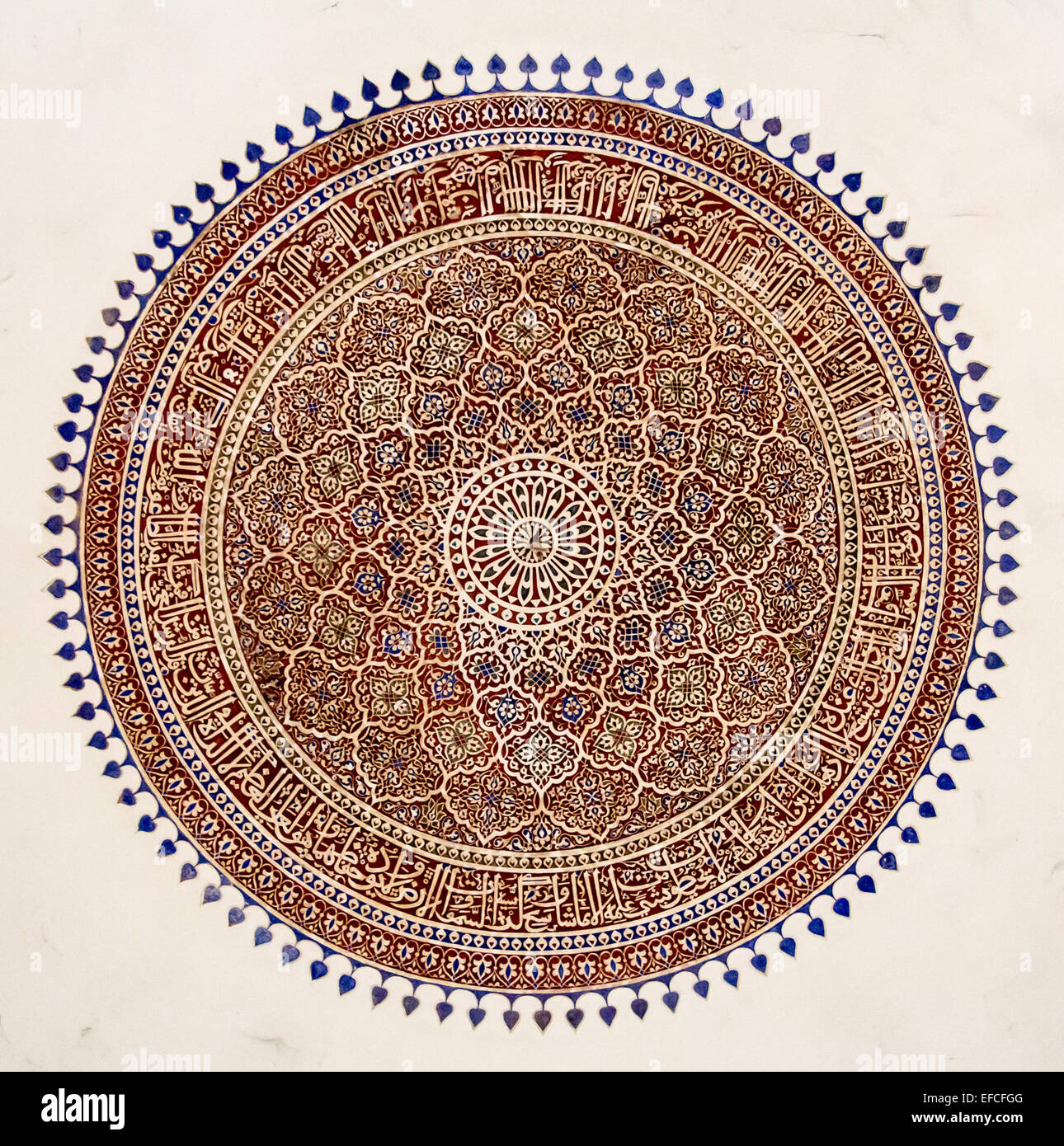 Ceiling rose painted hi-res stock photography and images - Alamy
