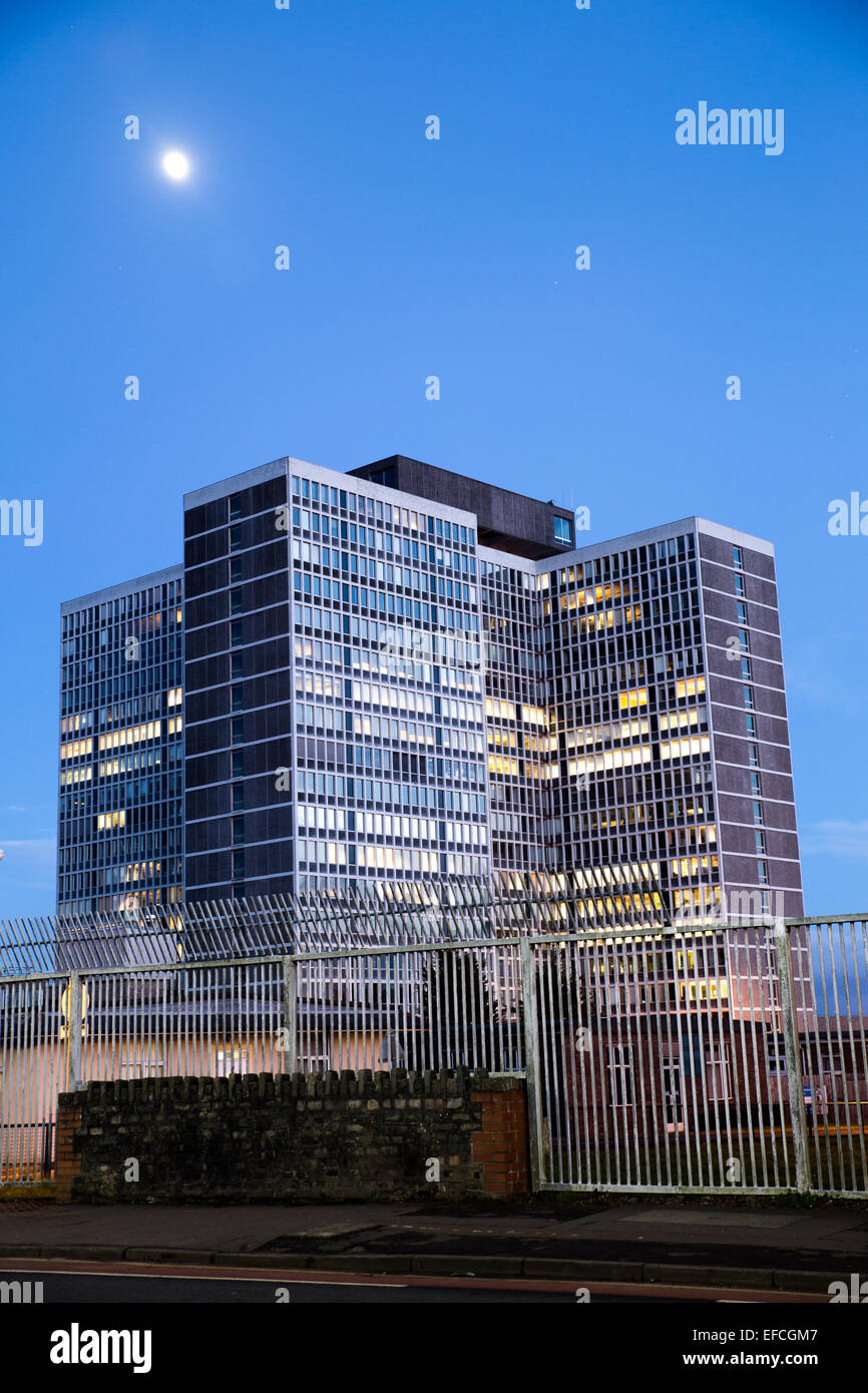 Cardiff, Wales, UK. 31st Jan, 2015. The lights are on in the HMRC ...