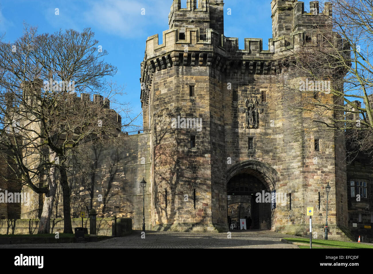 Lancaster castle lancashire hi-res stock photography and images - Alamy