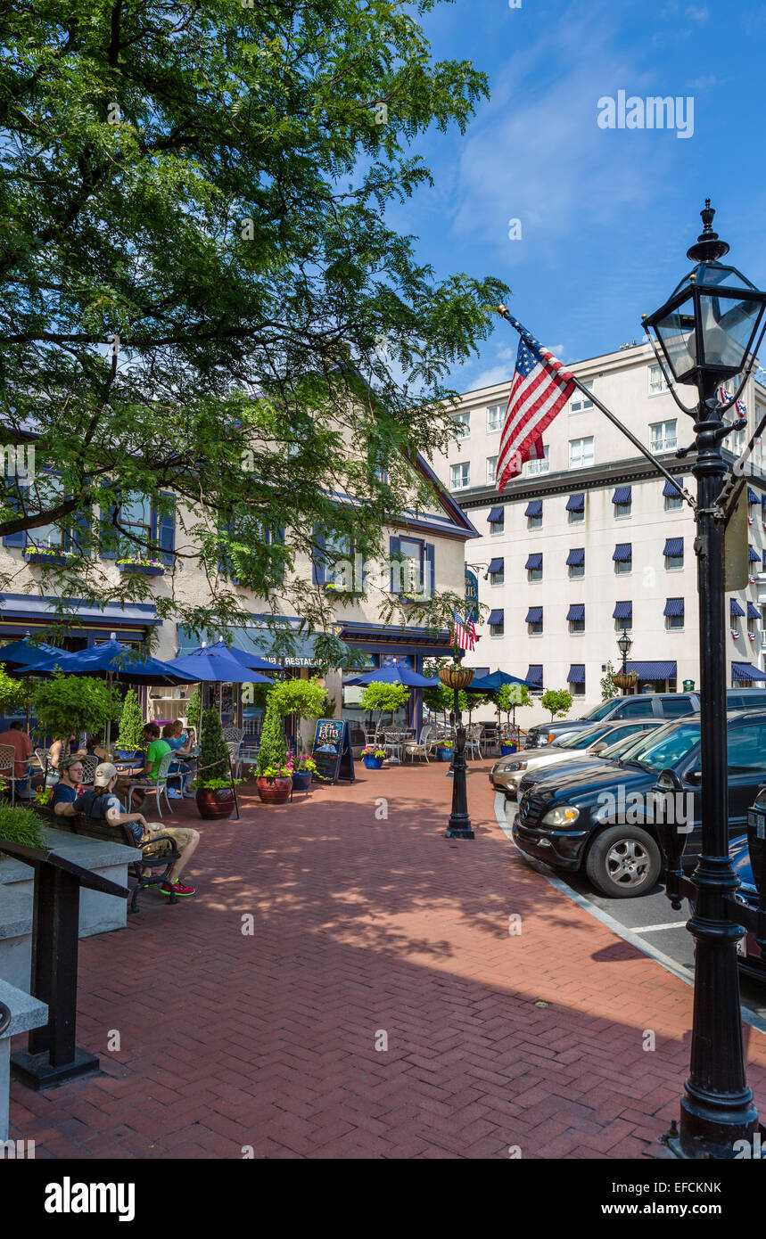 Pub and restaurant on Lincoln Square in downtown Gettysburg, Adams ...