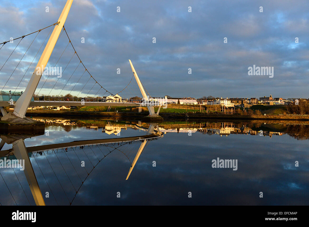 The Peace Bridge and River Foyle, Londonderry (Derry), Northern Ireland ...