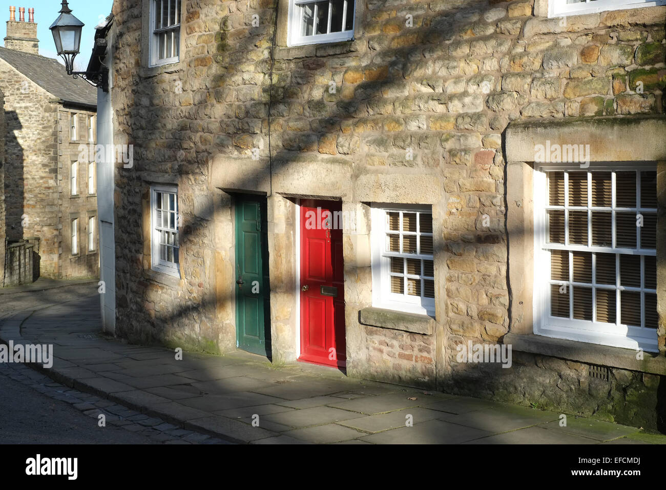 Old stone cottage hi-res stock photography and images - Alamy