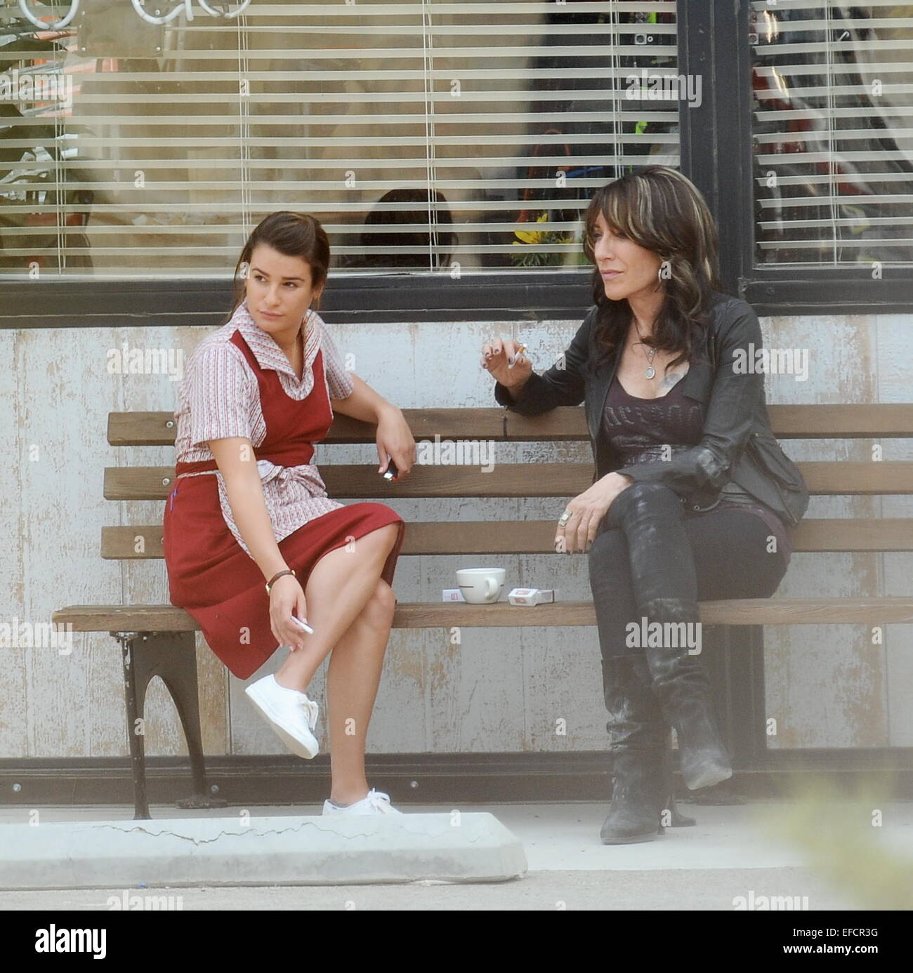 Lea michele katey sagal smoking hi-res stock photography and images - Alamy