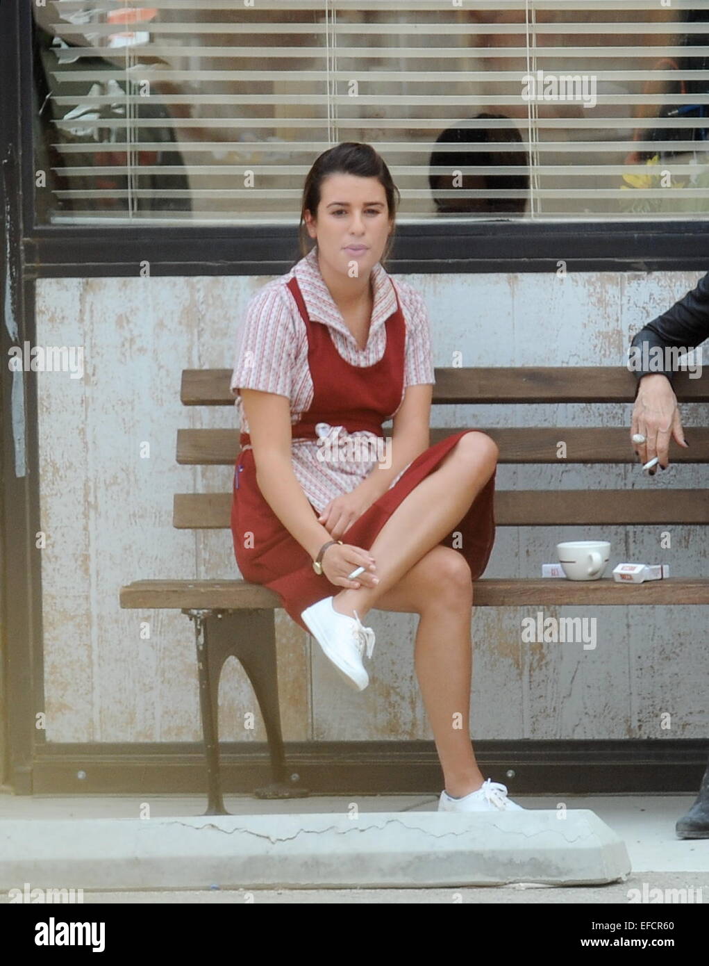 Lea michele katey sagal smoking hi-res stock photography and images - Alamy