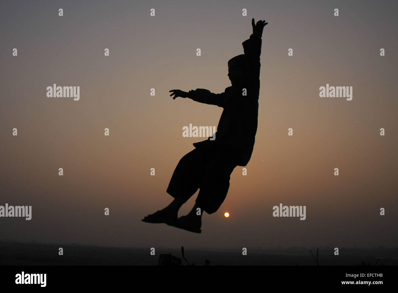 Homeless street children who live hi-res stock photography and images ...