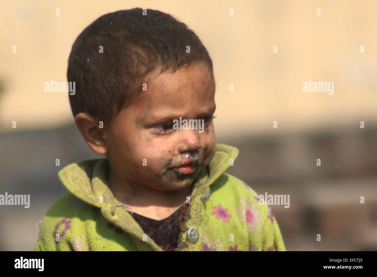 Homeless street children who live hi-res stock photography and images ...