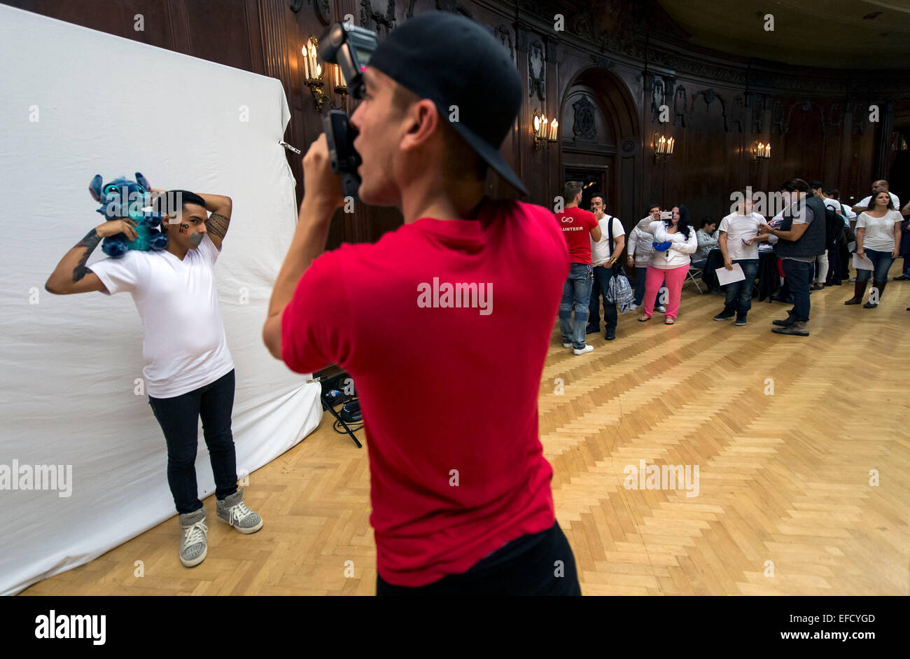 Los Angeles, California, USA. 31st Jan, 2015. ADAM BOUSKA photographs a ...