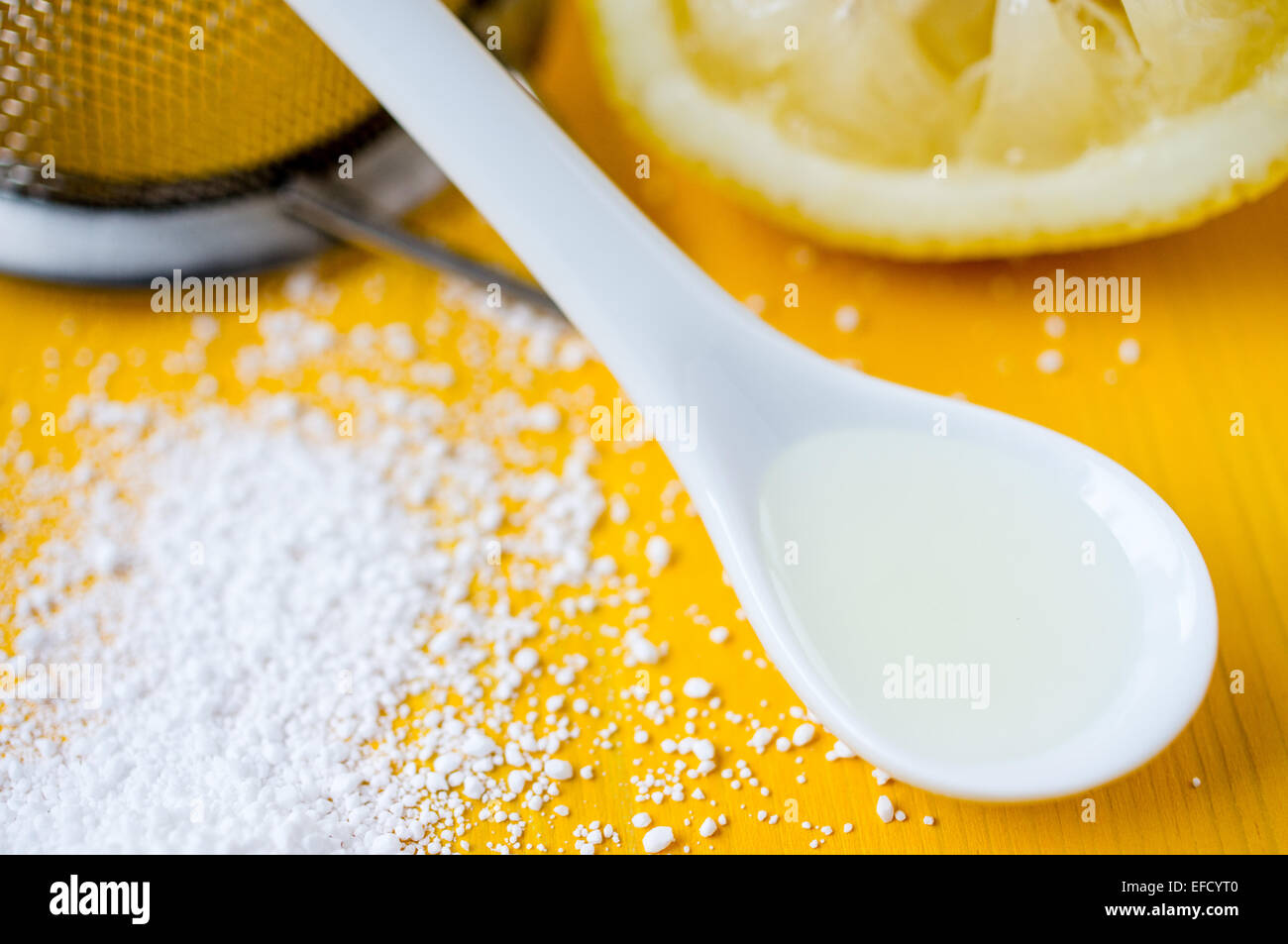 Citric acid hi-res stock photography and images - Alamy