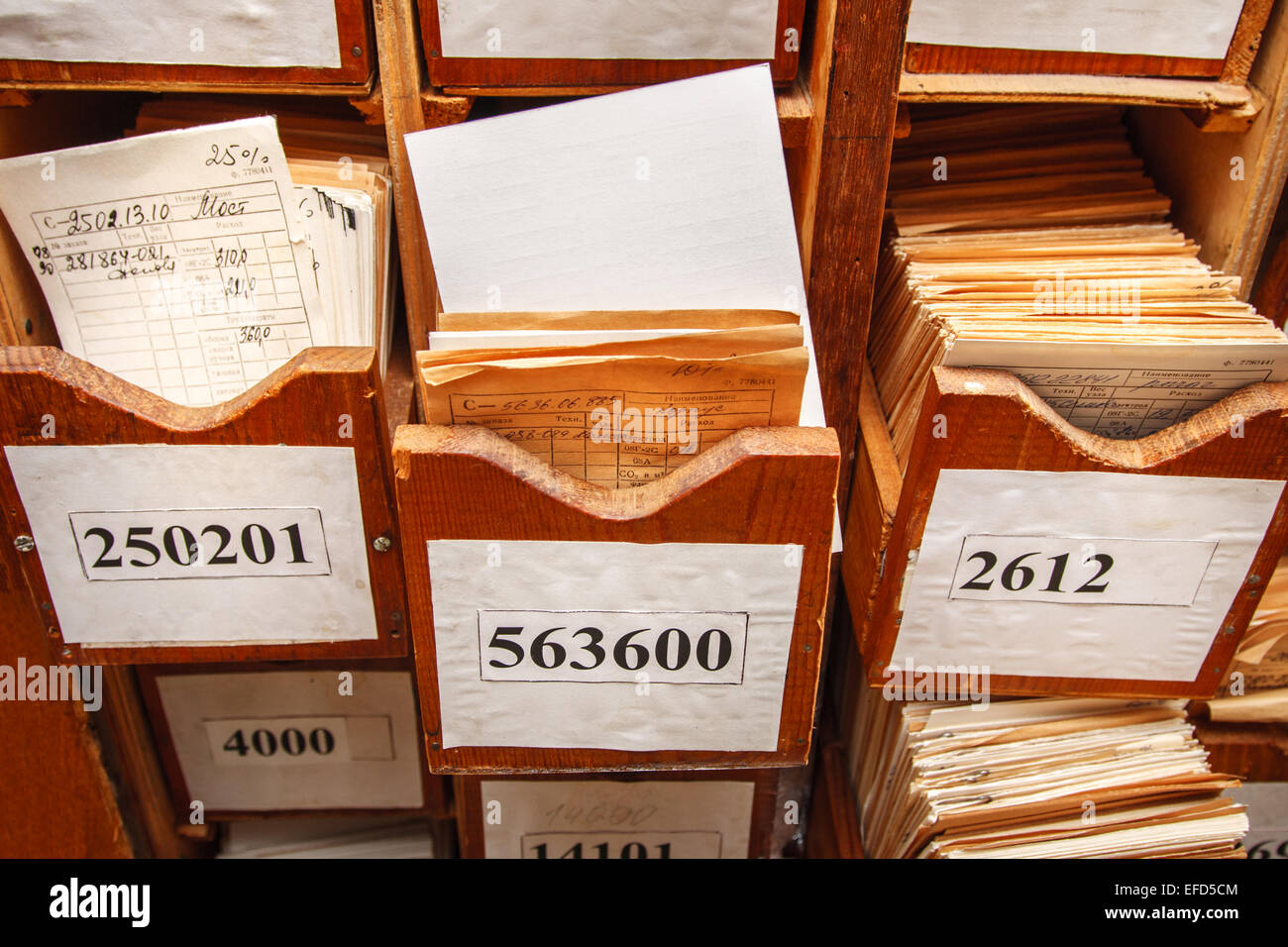 Drawer with business papers organized in archive Stock Photo - Alamy