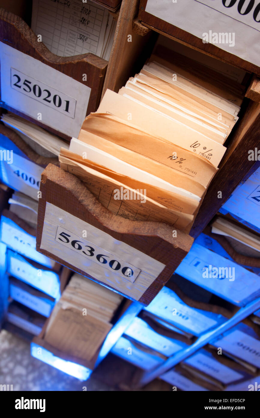 Archive old drawer hi-res stock photography and images - Alamy