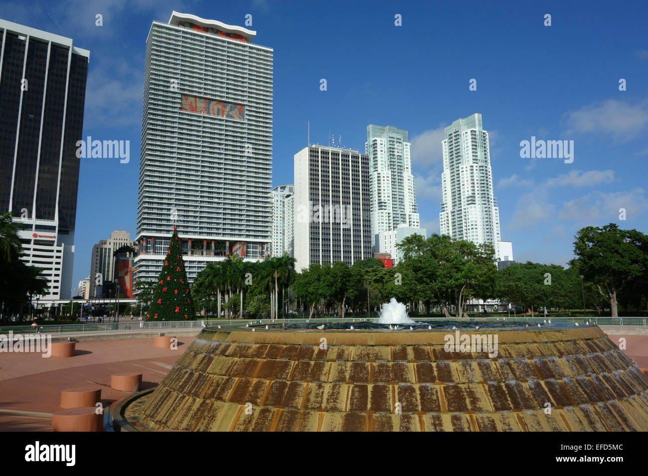 Biscayne boulevard bayfront park hi-res stock photography and images ...