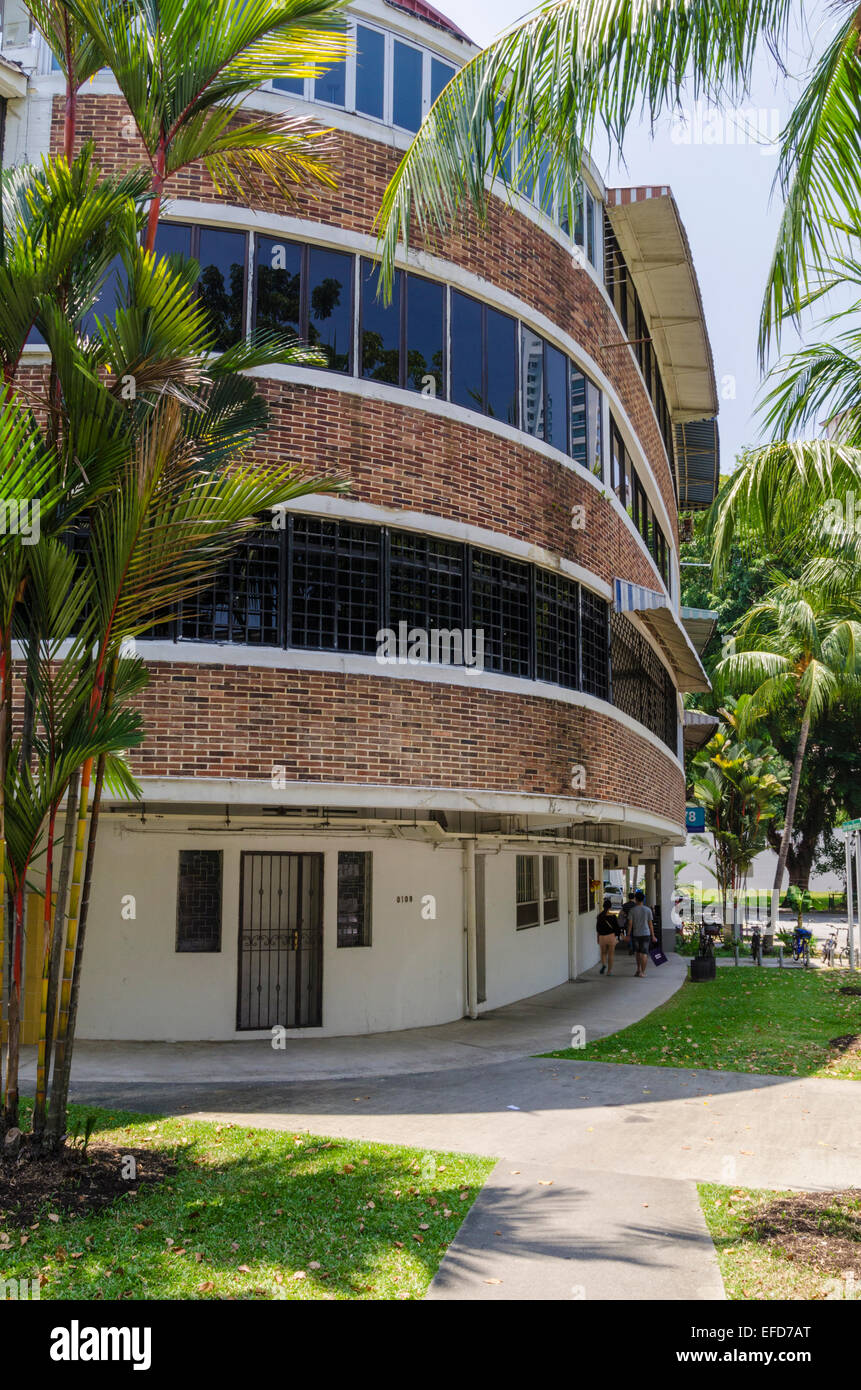 Streamline moderne style building hi-res stock photography and images ...