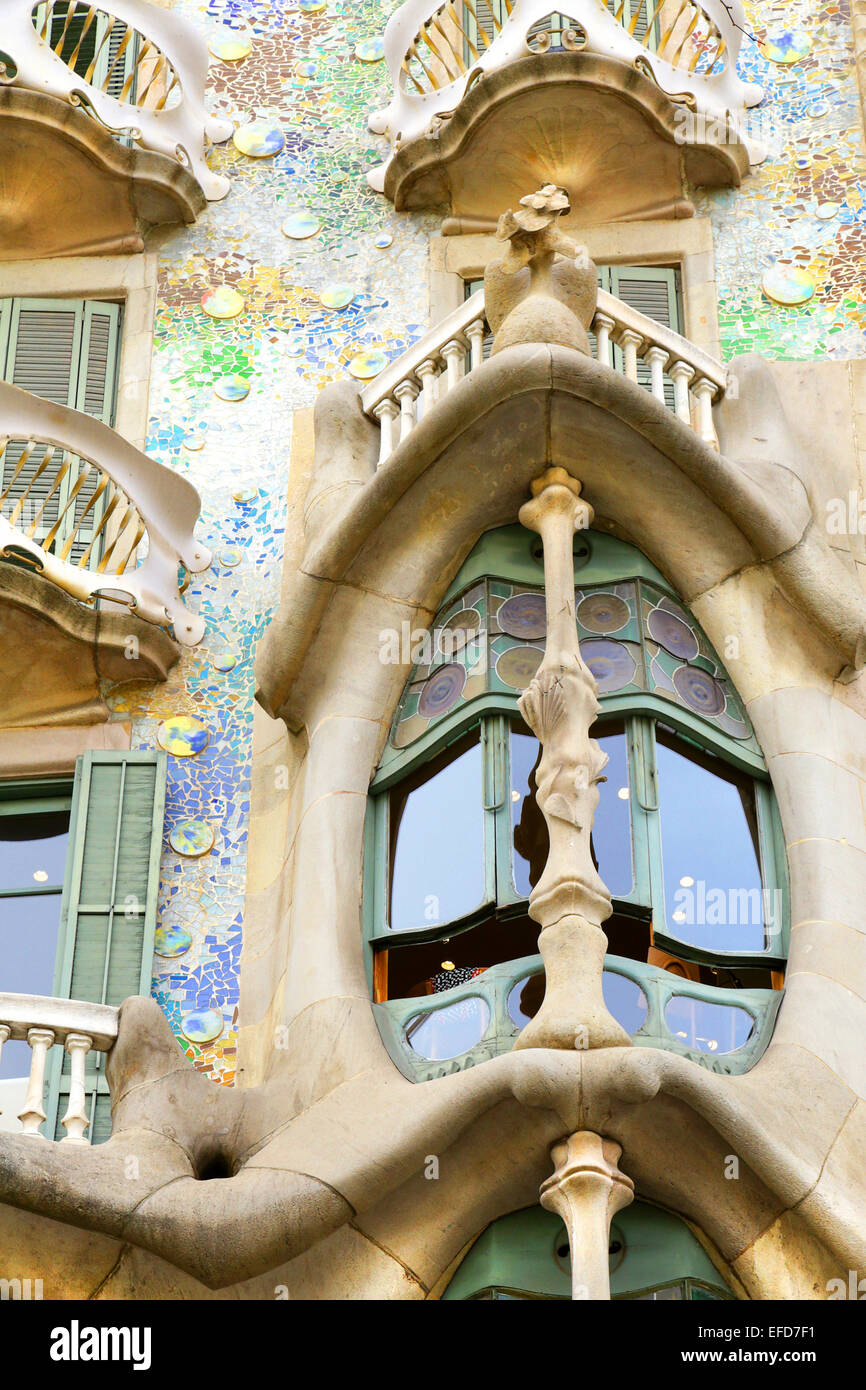 gaudi antoni casa batllo mila window spanish architecture beautiful ...