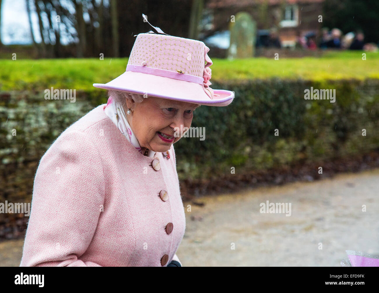 Elizabeth small attends hi-res stock photography and images - Alamy