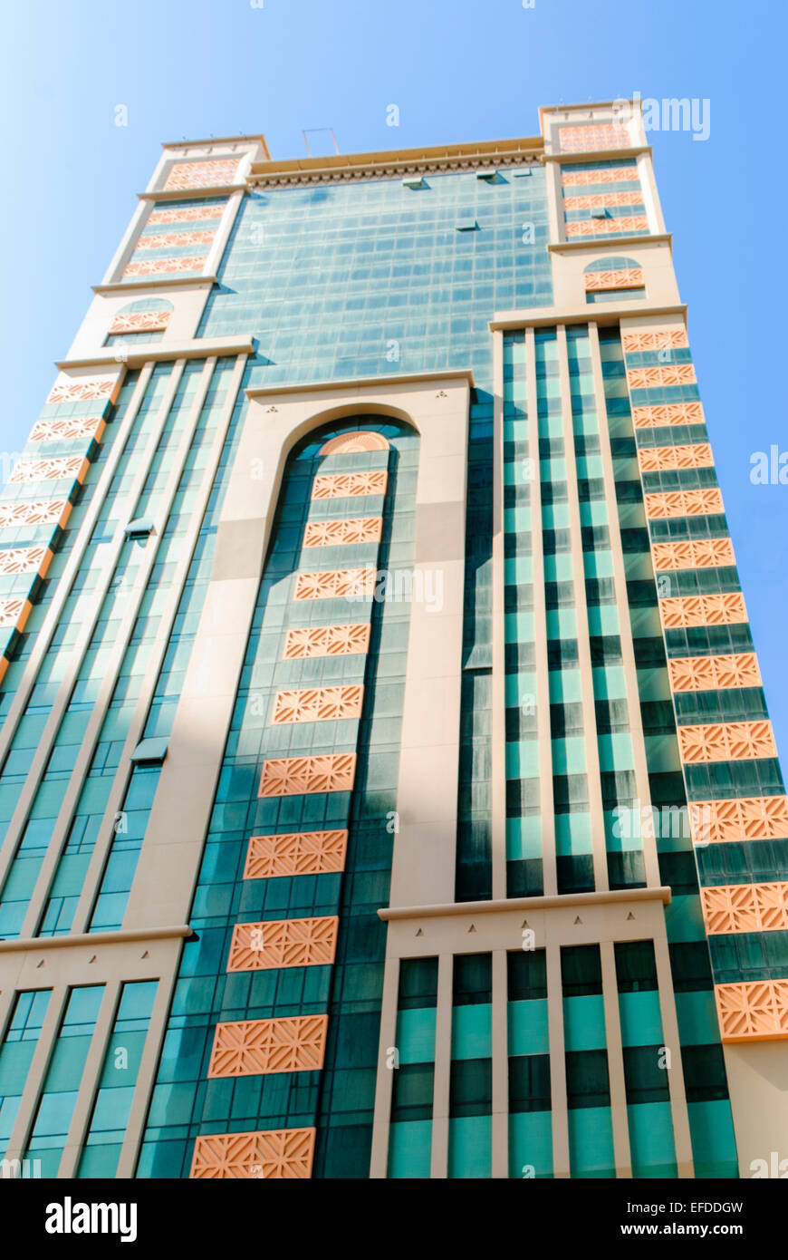 Tall skyscraper office block in hi-res stock photography and images - Alamy