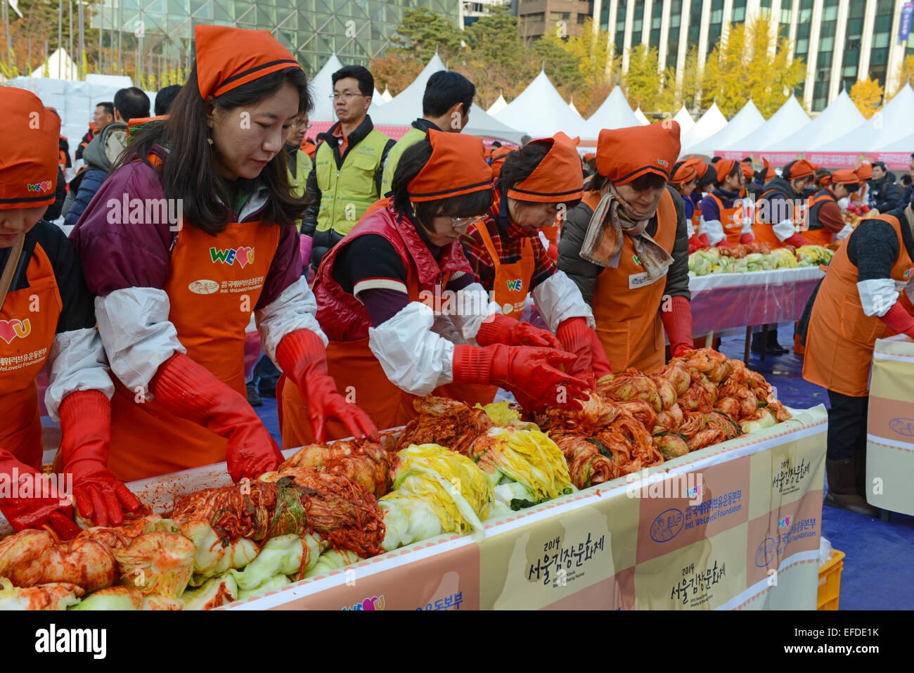 The 2014 Kimchi Making & Sharing Festival in Seoul, Korea Stock Photo ...