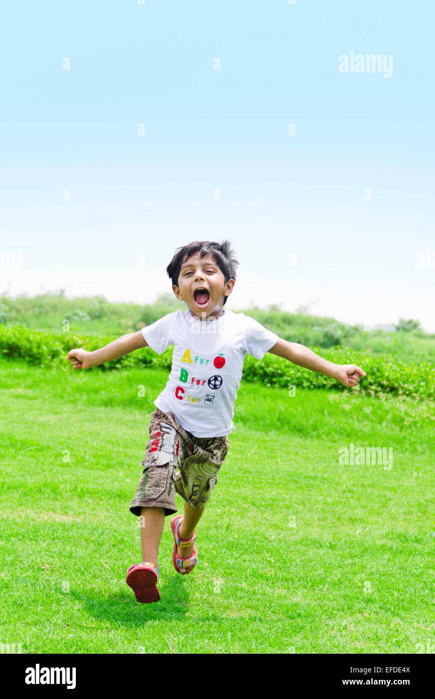 Boy preteen running hi-res stock photography and images - Alamy