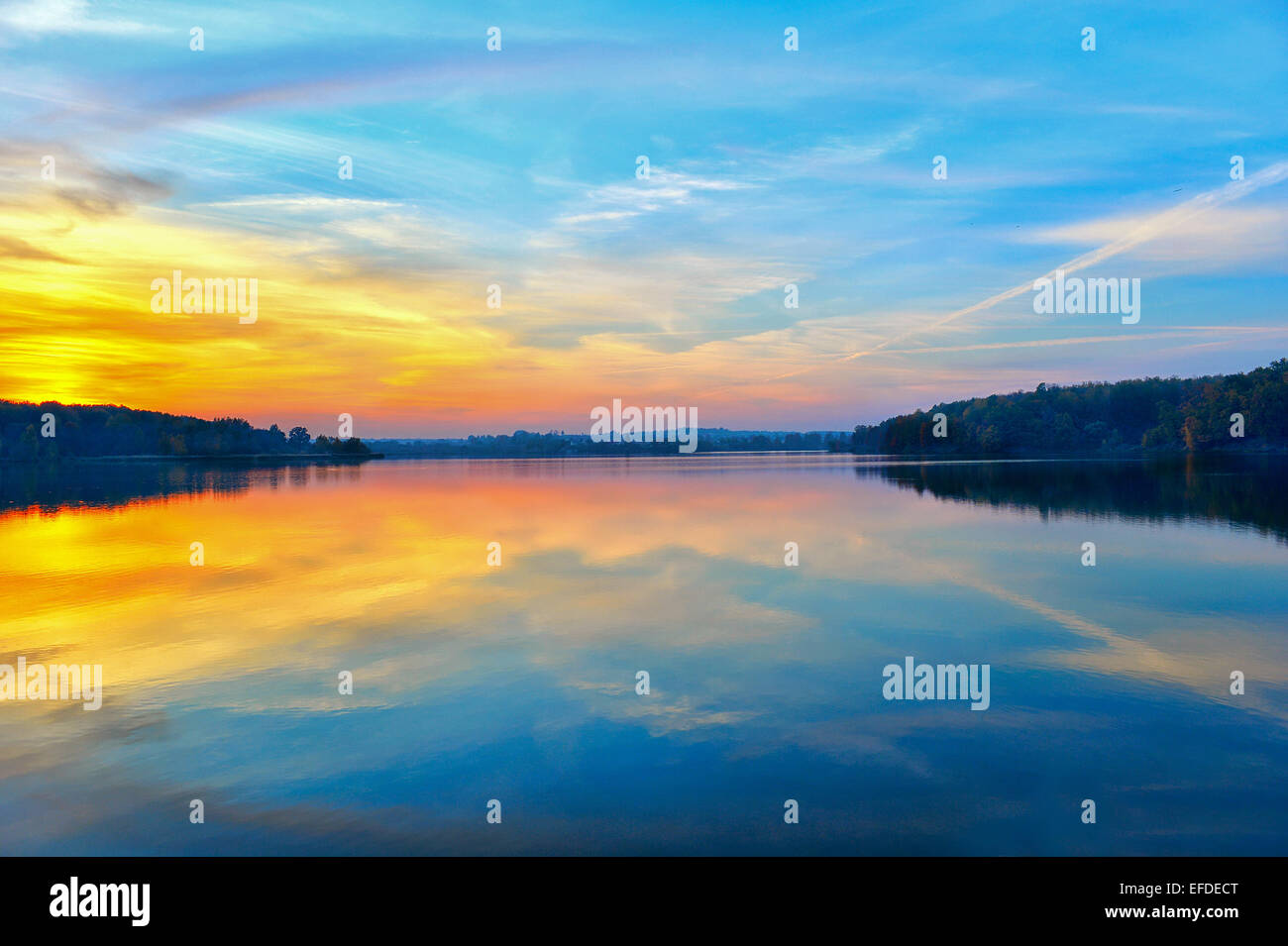 Reflection of sunset on water hi-res stock photography and images - Alamy