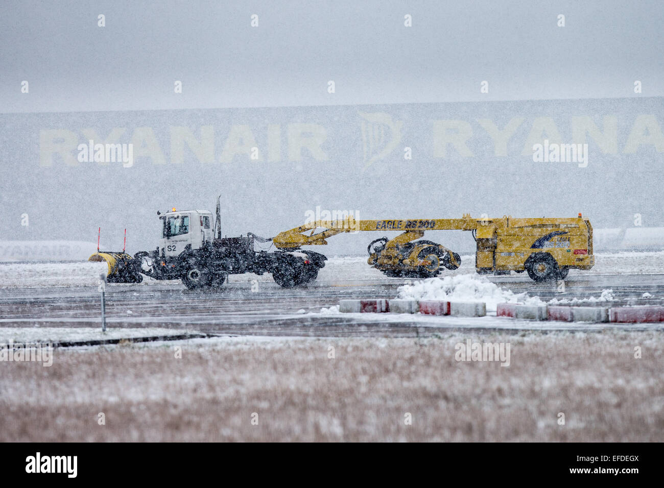 Snow Runway High Resolution Stock Photography and Images - Alamy
