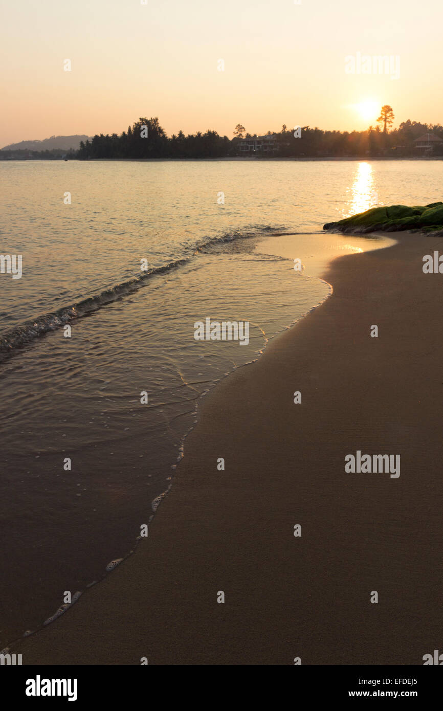 sunrise beach background. summer sunlight Stock Photo - Alamy