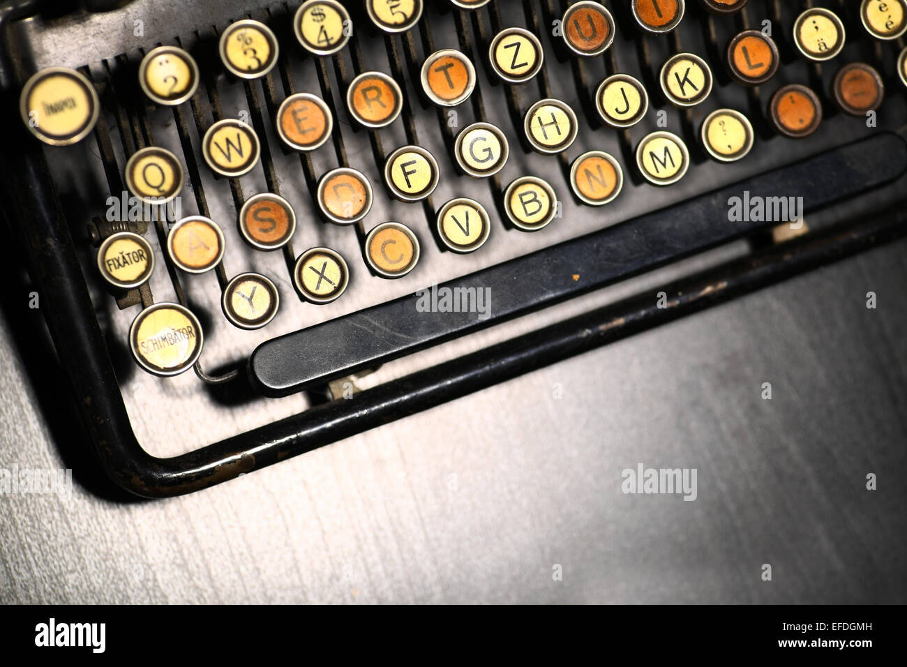 Color horizontal detail of the keyboard of an old typewriter Stock ...