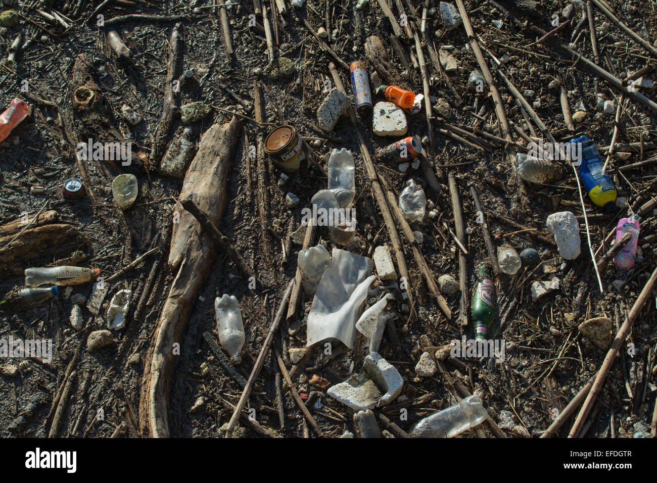 Uk Plastic Pollution Stock Photos & Uk Plastic Pollution Stock Images ...