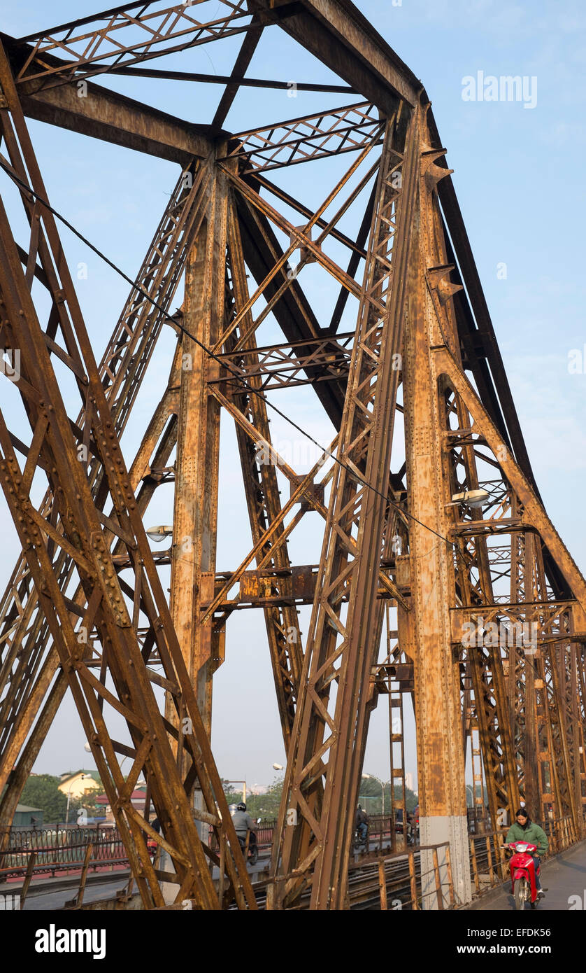 Long Bien Bridge Hanoi Vietnam Stock Photo - Alamy