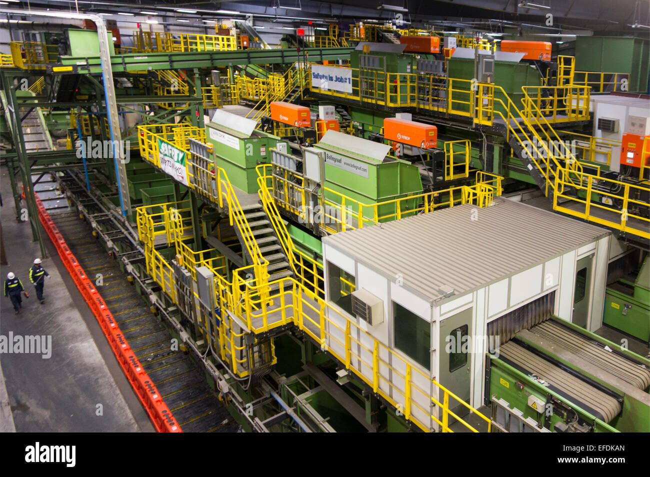 Sims municipal recycling facility Brooklyn New York Stock Photo - Alamy