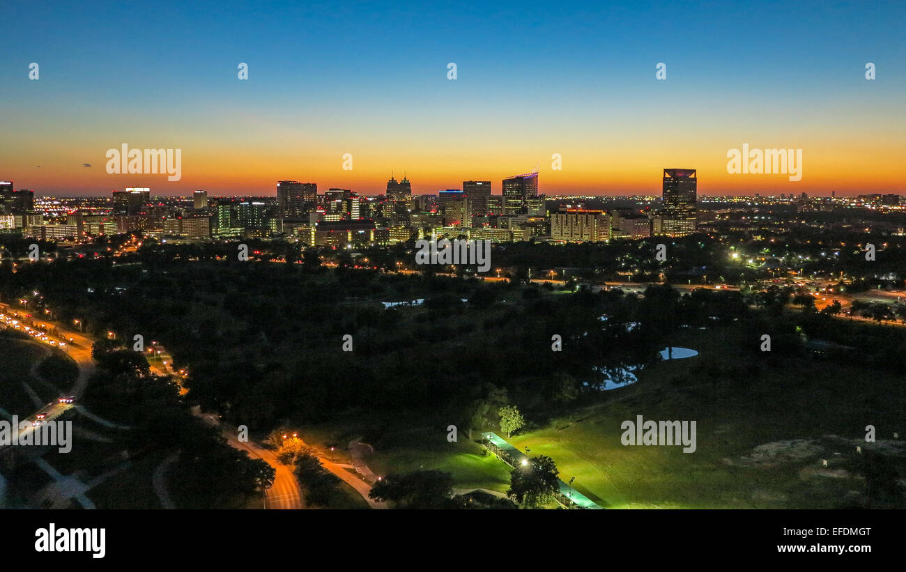 Houston skyline sunrise hi-res stock photography and images - Alamy