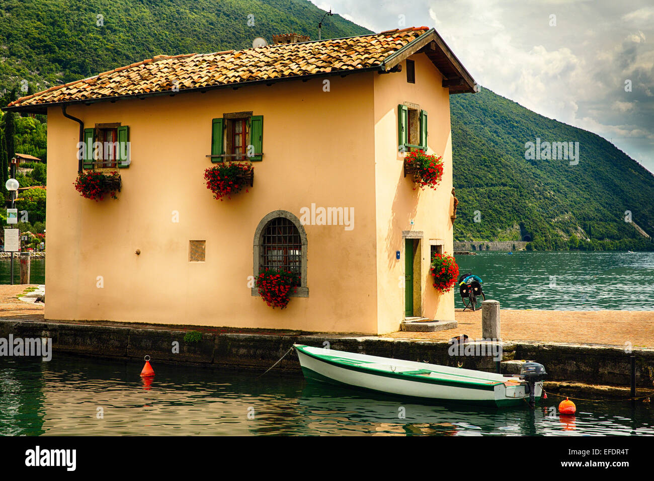 House with jetty hi-res stock photography and images - Alamy
