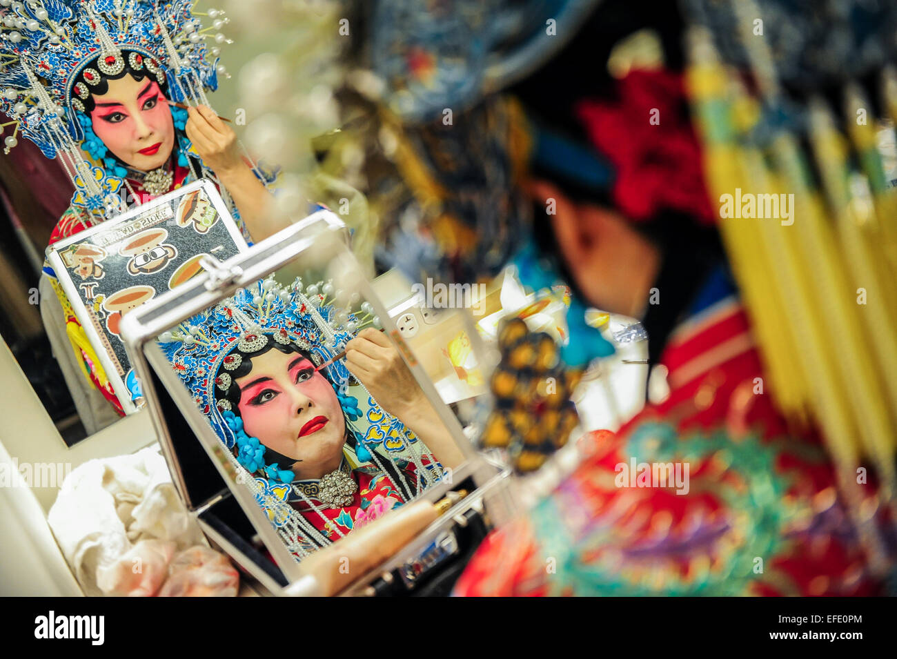 Ping opera hi-res stock photography and images - Alamy