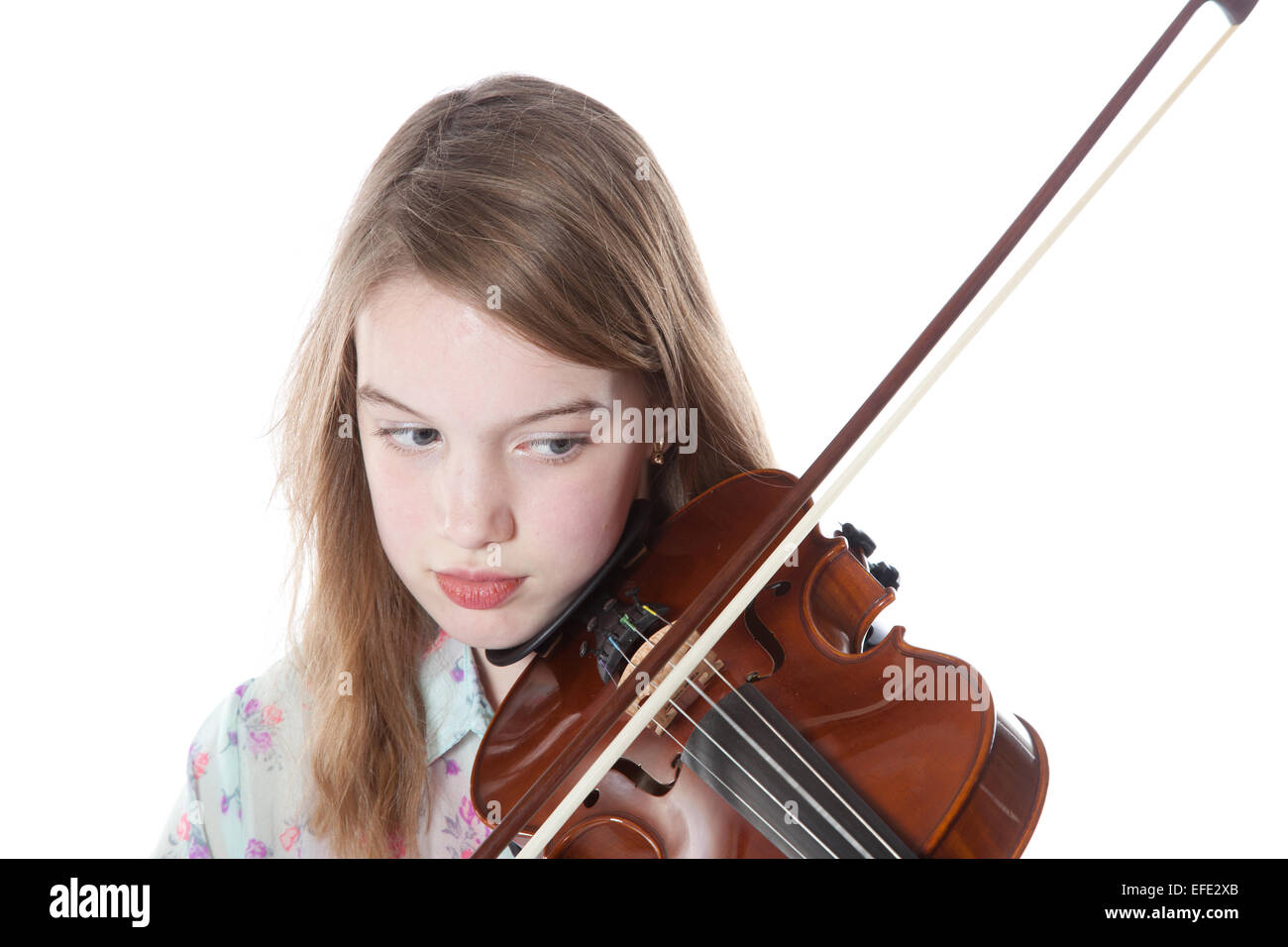 Young female asian playing violin hi-res stock photography and images ...