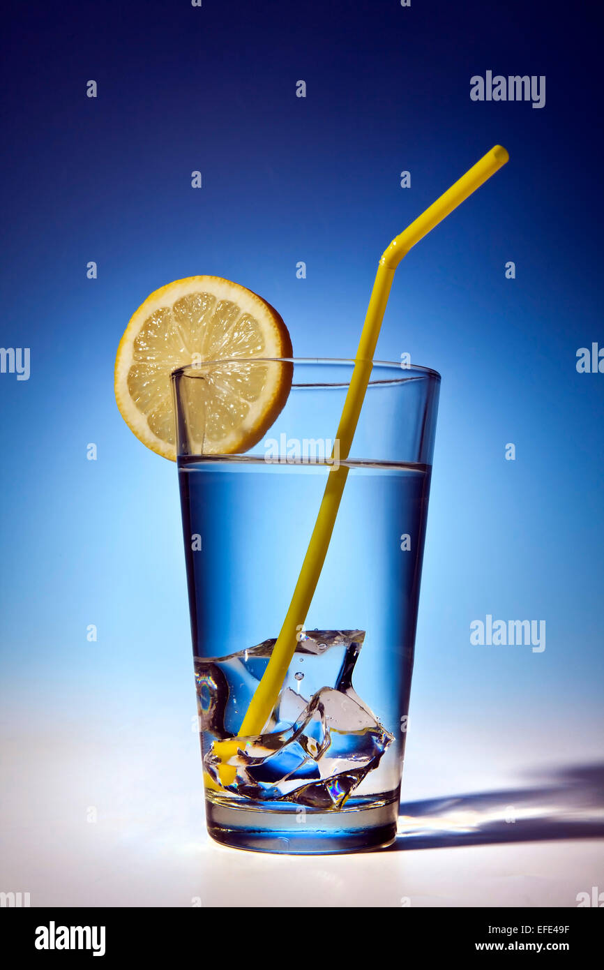Glass lemon water drinking straw hi-res stock photography and images ...