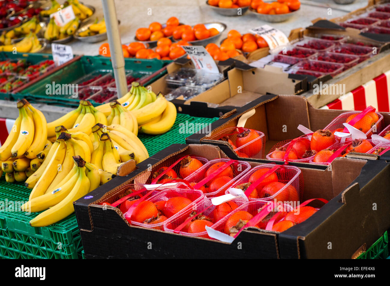 Fruit market stall Stock Photo - Alamy